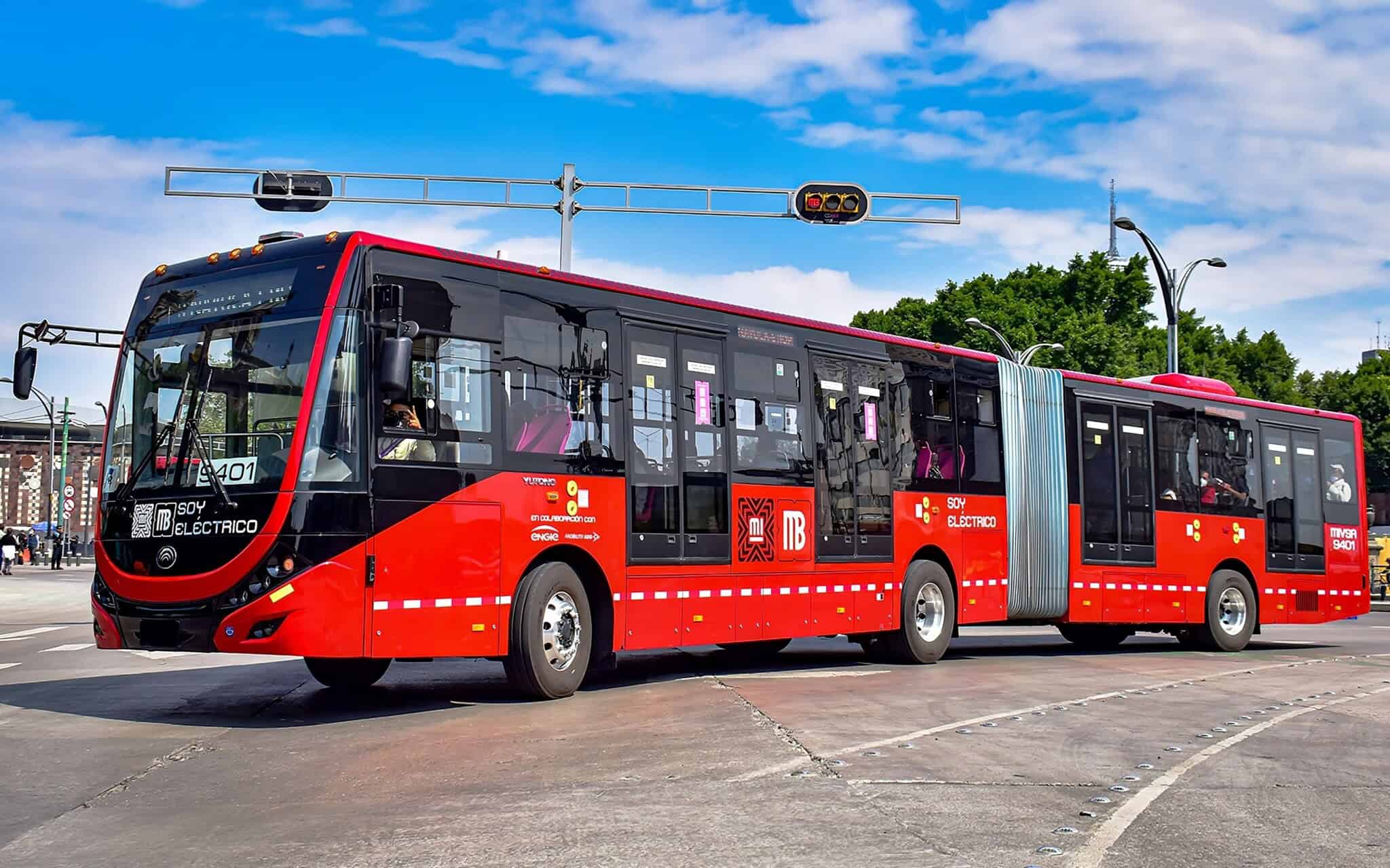 The Bus Bust-up - The Wire China